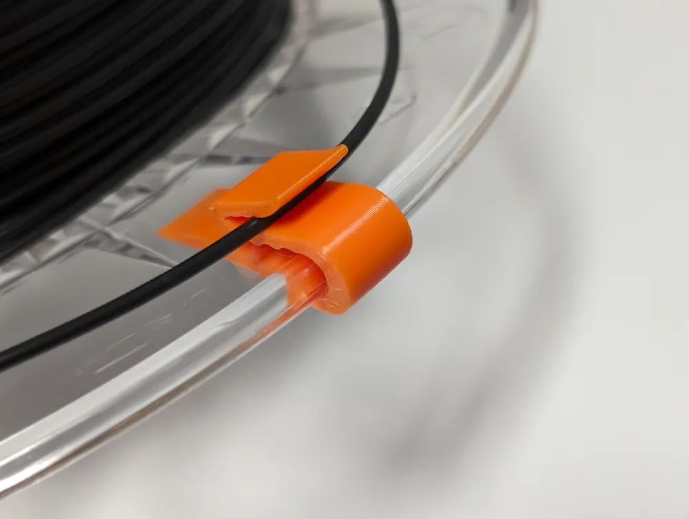 Cliper Legacy - Filament Spool Clip - Free 3D Print Model - MakerWorld