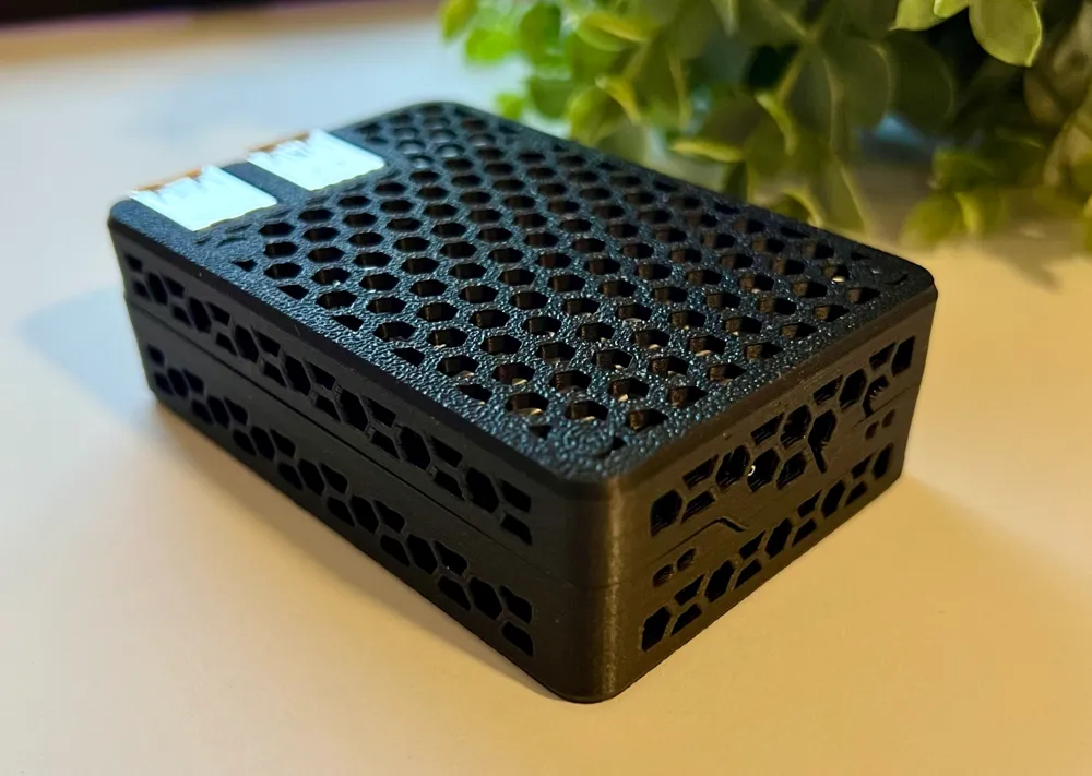 Raspberry Pi 5 Pimoroni Nvme Case v1 by lr_f3d MakerWorld: Download ...