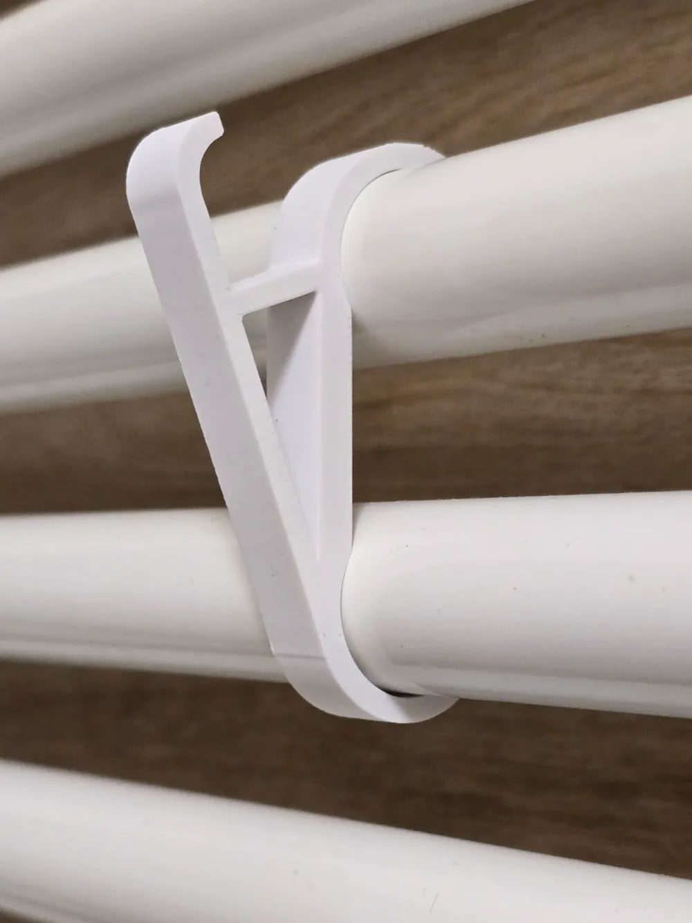 Towel hanger for bathroom radiator by PDY - MakerWorld