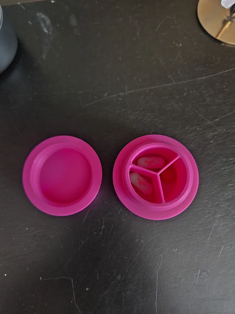 Heart Pill Container - Free 3D Print Model - MakerWorld