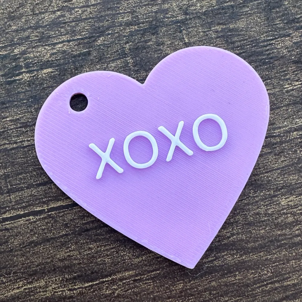 XOXO Conversation Heart Keychain by Chipped Builds - MakerWorld