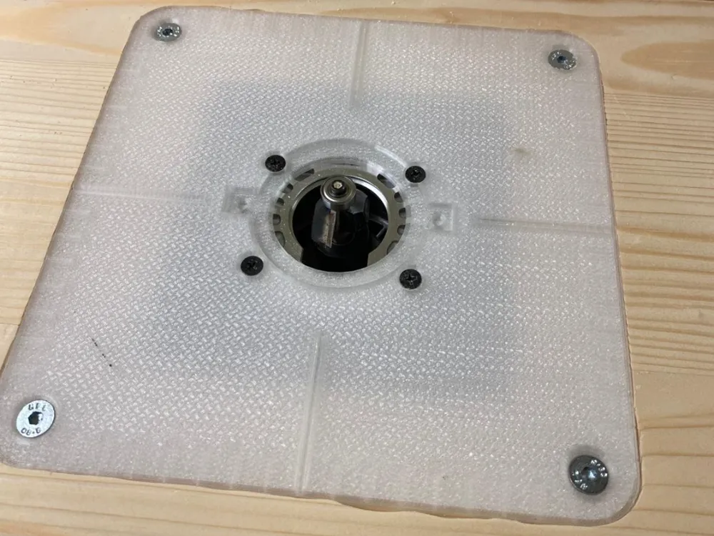 Makita RT0702 Routertabel insert by woodworking - MakerWorld