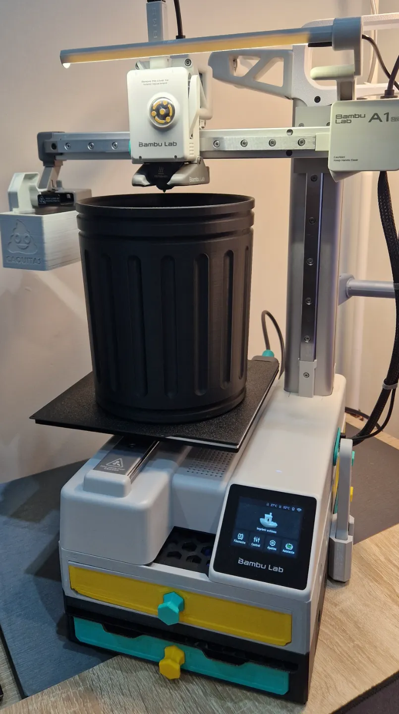 Trash Can Cube Pencil Holder by Bocoditras - MakerWorld