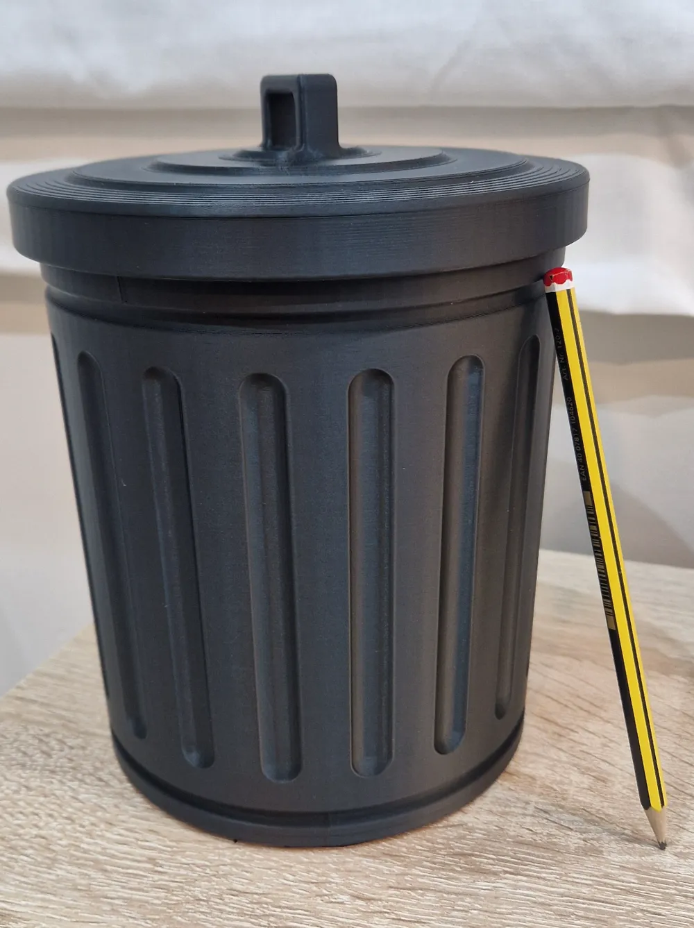 Trash Can Cube Pencil Holder by Bocoditras - MakerWorld