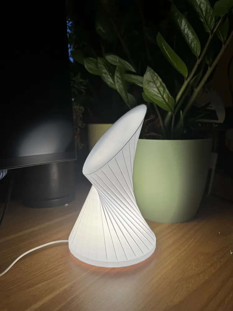 Twisted Lamp Led Kit 001 esthetic - Free 3D Print Model - MakerWorld