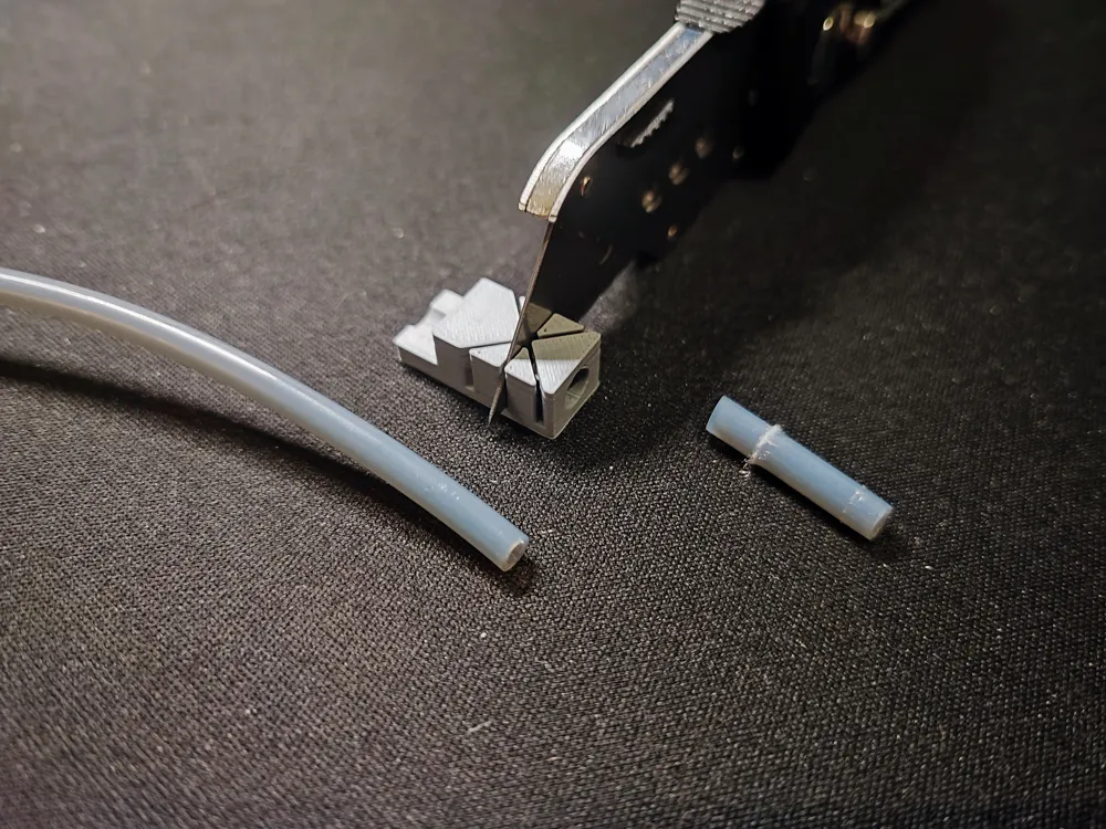 PTFE Tube Cutting Guide - Free 3D Print Model - MakerWorld