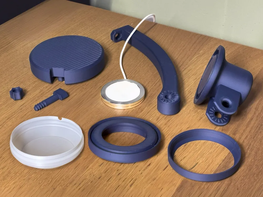 Adjustable Desk Lamp - Free 3D Print Model - MakerWorld