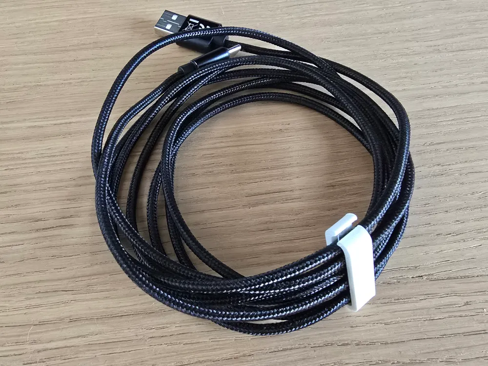 USB Cable Clips - 4 Sizes by Beo666 - MakerWorld