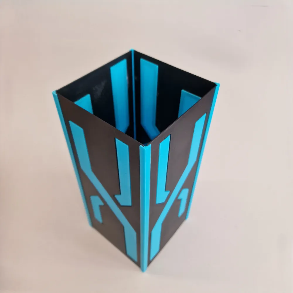 Cyber Lamp by Octane MakerWorld: Download Free 3D Models