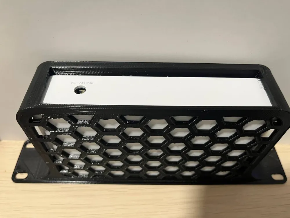 Ubiquiti Unifi USW-Lite-8 PoE 10-inch rack mount by Mauker MakerWorld ...