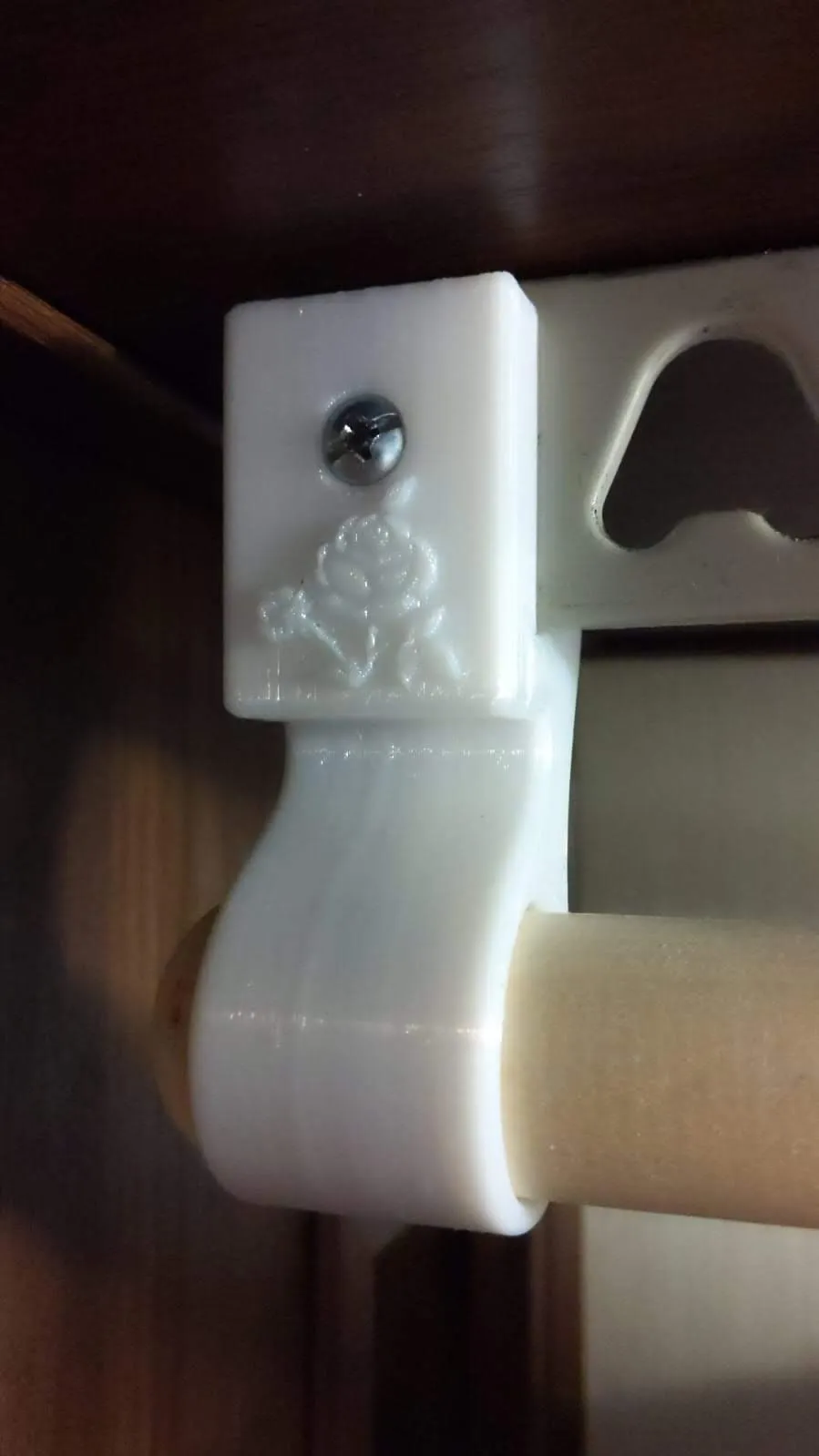 RV Closet Rod / Valet Hanger Adapter - Free 3D Print Model - MakerWorld