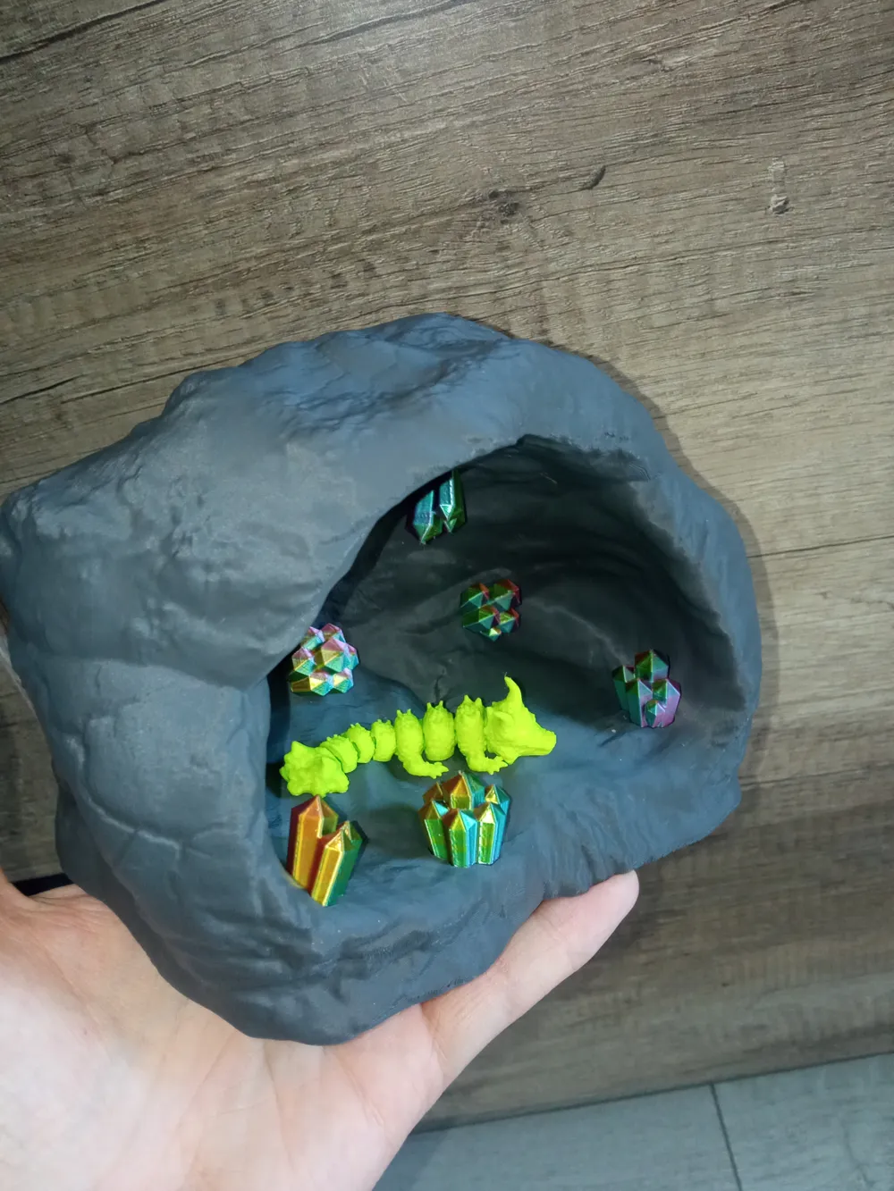 Crystal Cave - Display diorama for minis by Bash Studio 3D MakerWorld ...