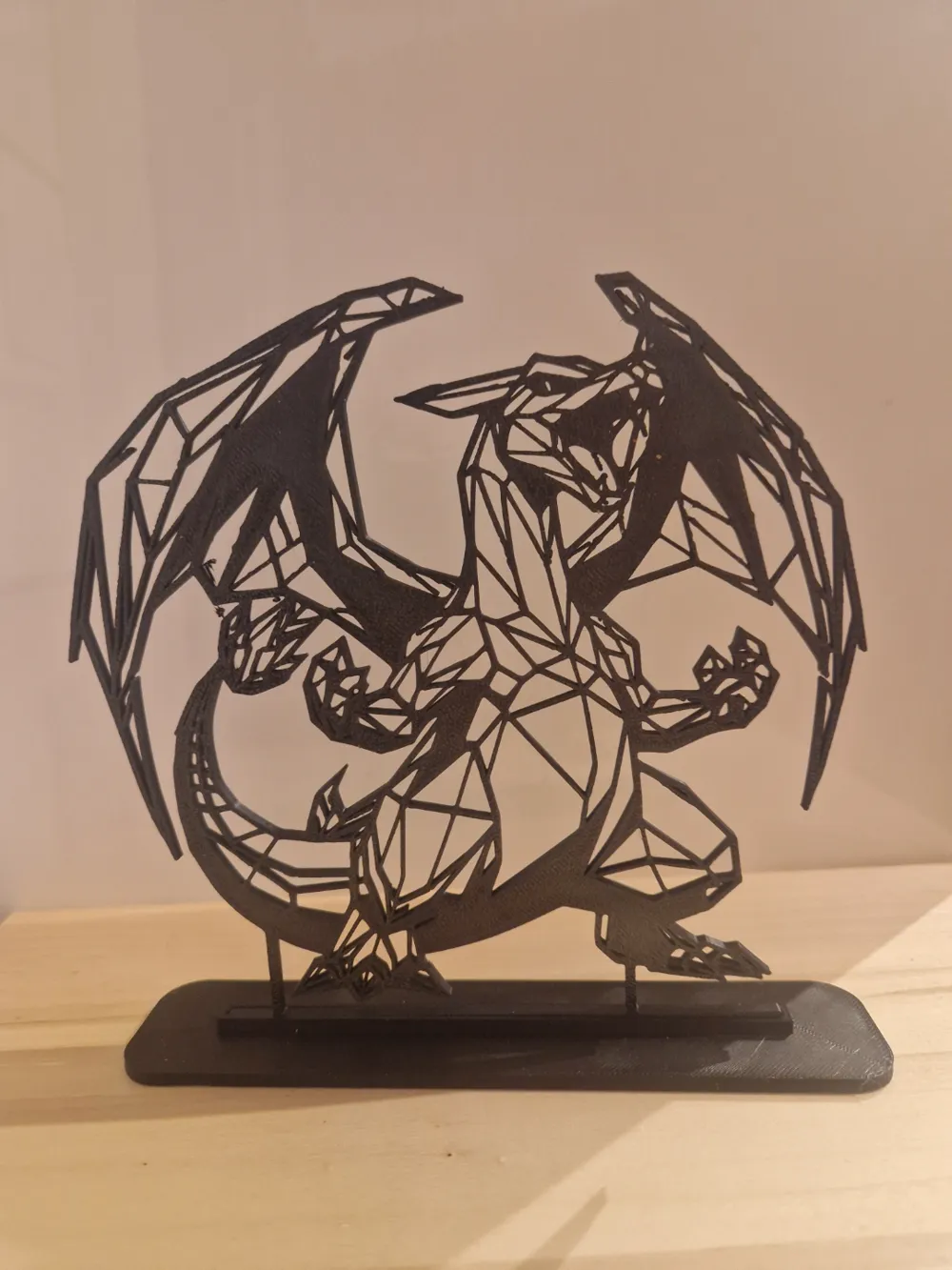Geometric Low Poly Charizard Pokemon V.7 by 3DPrintWolf - MakerWorld