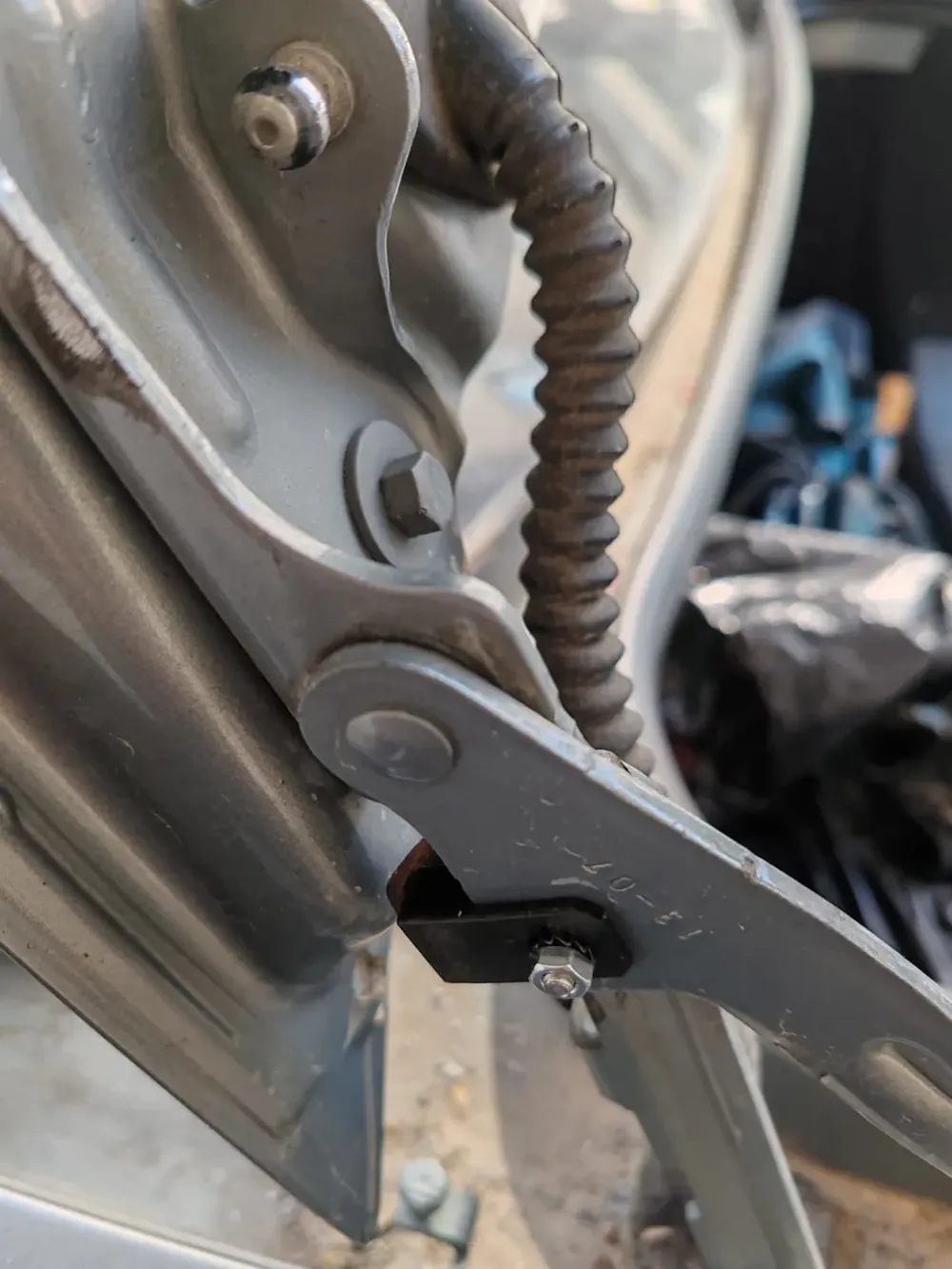 Mondeo MK4 Kofferraumstopper – Kostenloses 3D-Druckmodell – MakerWorld