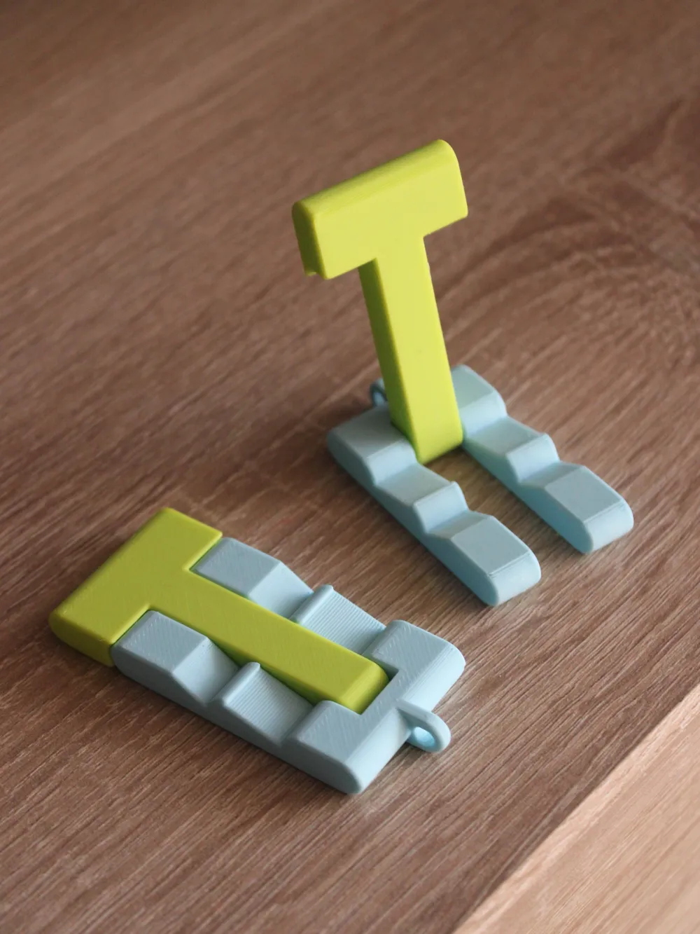 Faltbarer Handy-Ständer. Schlüsselanhänger. Print in Place ...