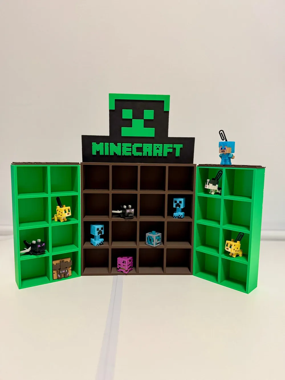 Minecraft Kinder Mega Display Stand – 32 Figure - Free 3D Print Model ...