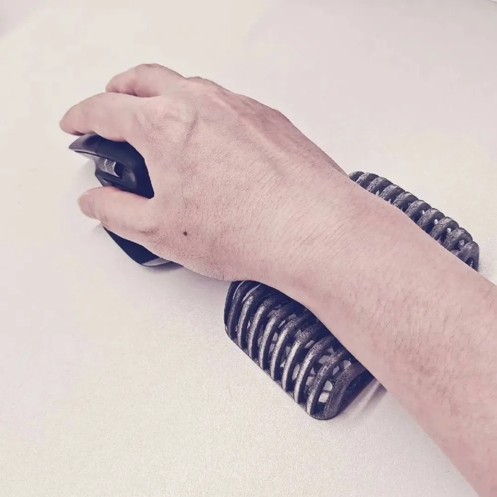 Mouse wrist rest by 万有印力 MakerWorld: Download Free 3D Models