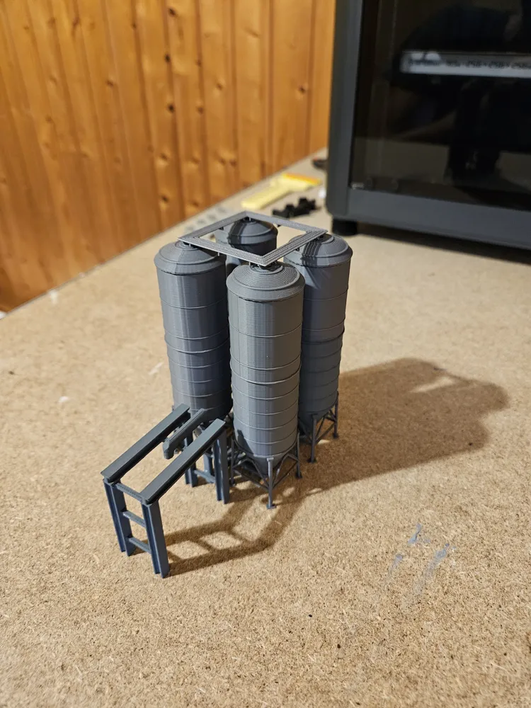 Industrial 4-way silos; Silos by LT Hobby Design MakerWorld: Download ...