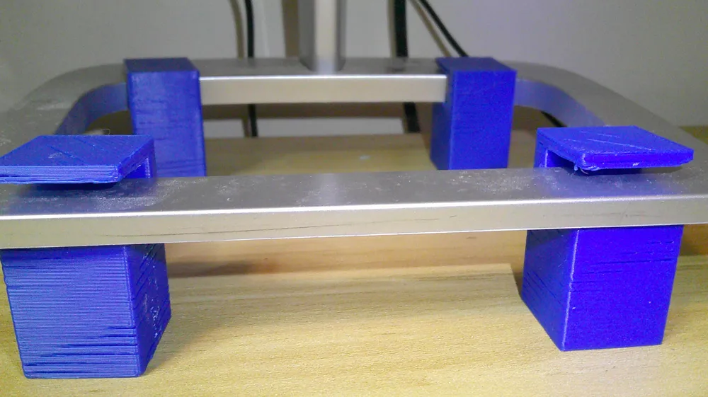 Simple Block Monitor Riser by *3D Print Wizard* - MakerWorld