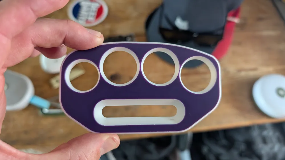 Brass Knuckles - Minimalist Asymmetrical for pinky by Jelly PanicMakerWorld: Download Free 3D Models