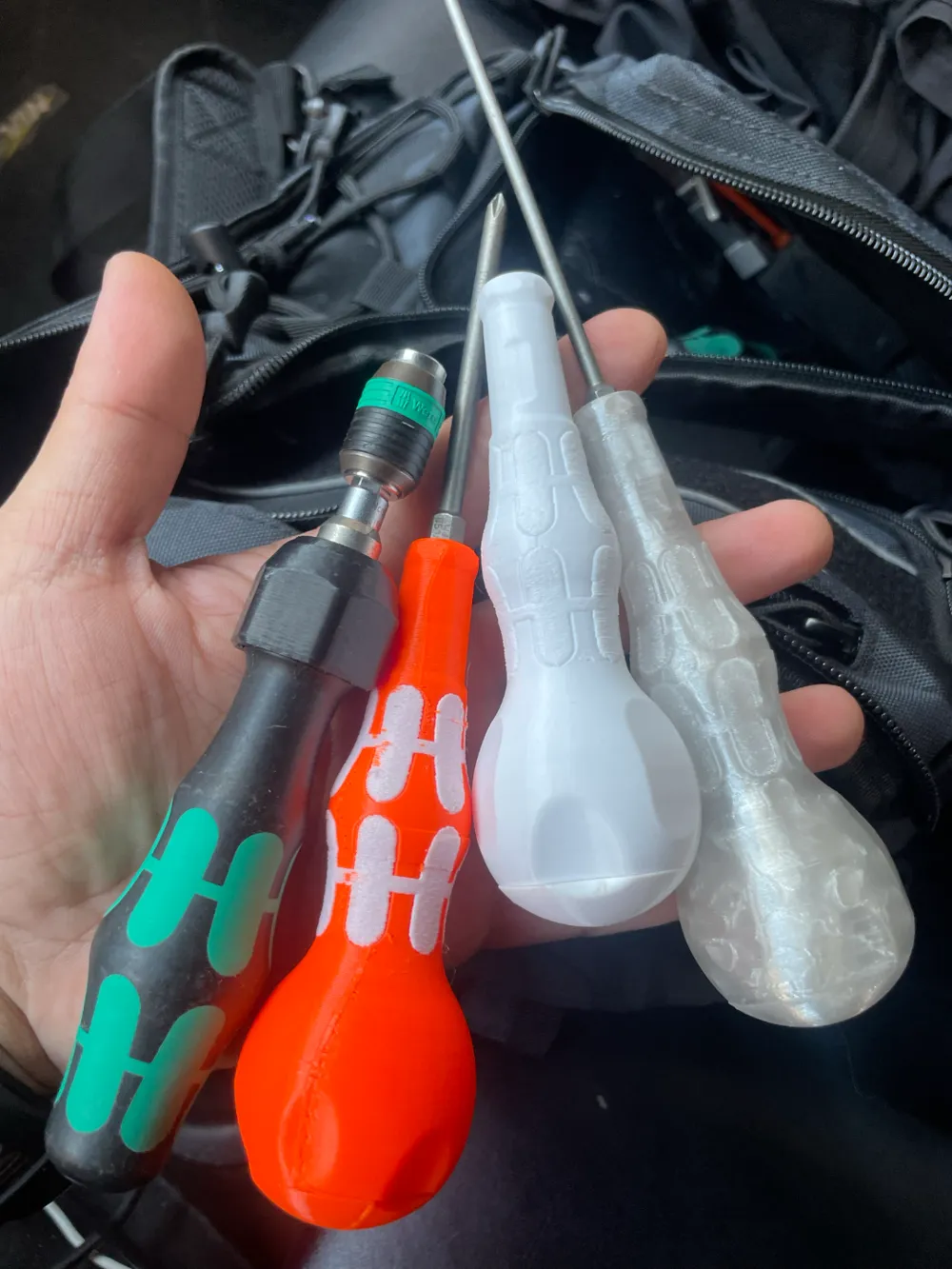 Wera style screwdriver, three-prong locking bit holder by Li n IT ...