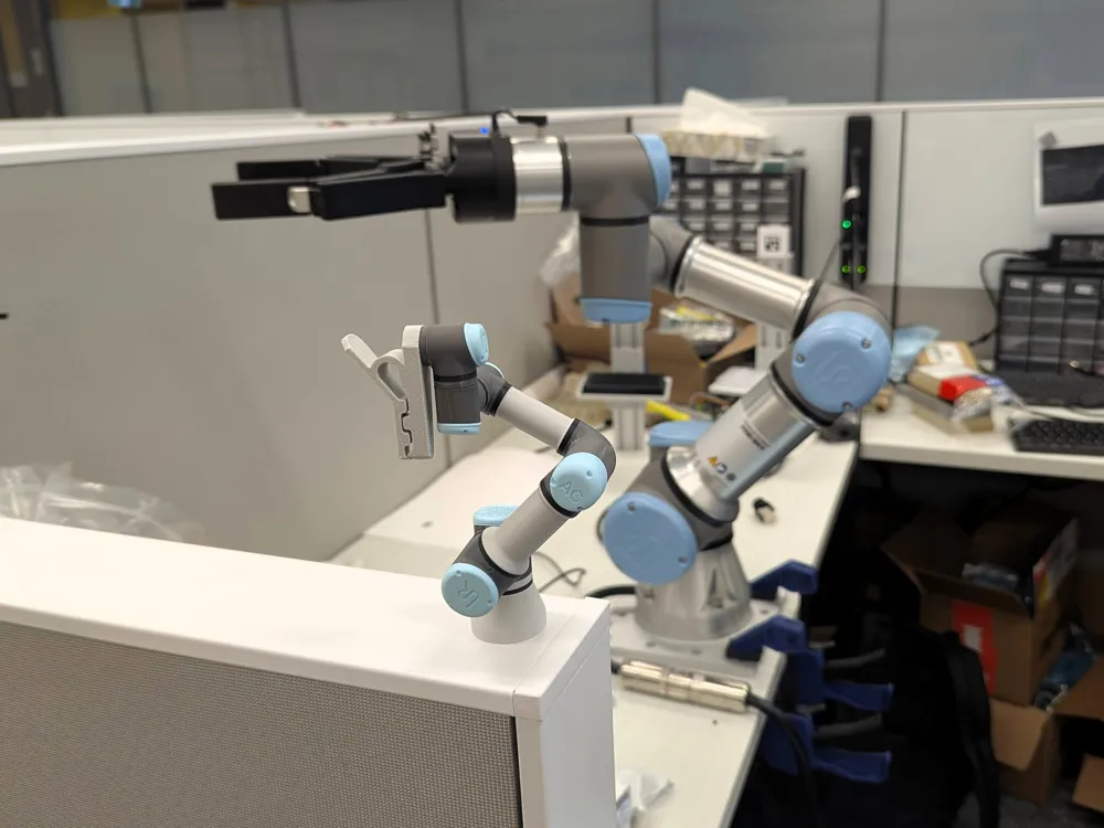 Ímã de Geladeira de Braço Robótico Totalmente Articulável - UR3 ...