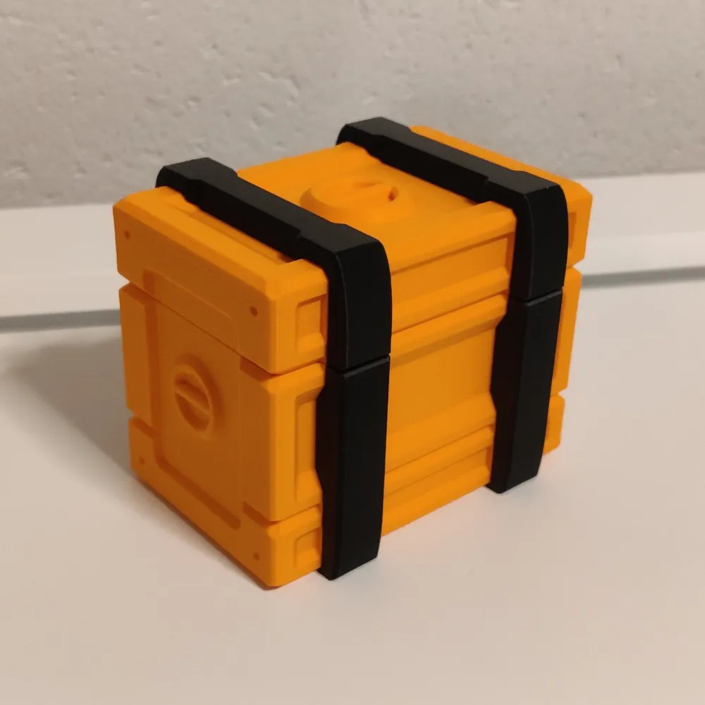 Futuristic Crate - Deck Box by Renaar - MakerWorld