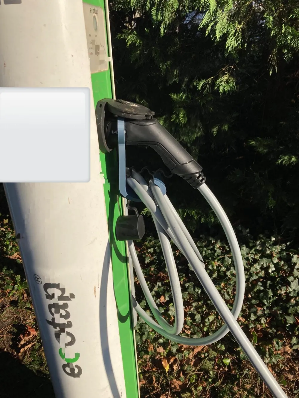 Car charger cable hanger - Free 3D Print Model - MakerWorld