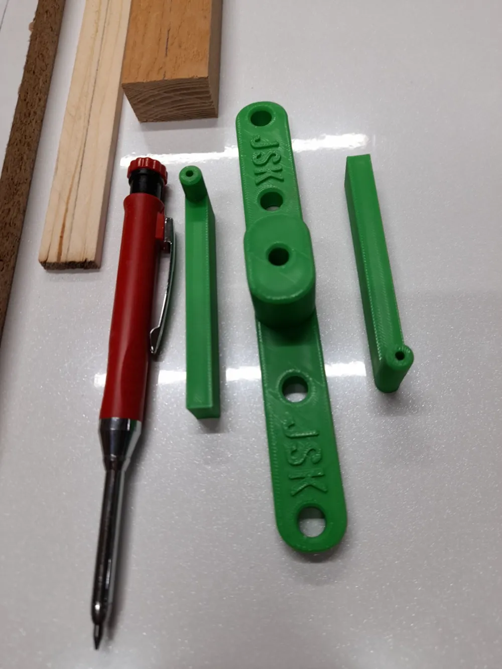 Center Finder Jig by Excalibur - MakerWorld