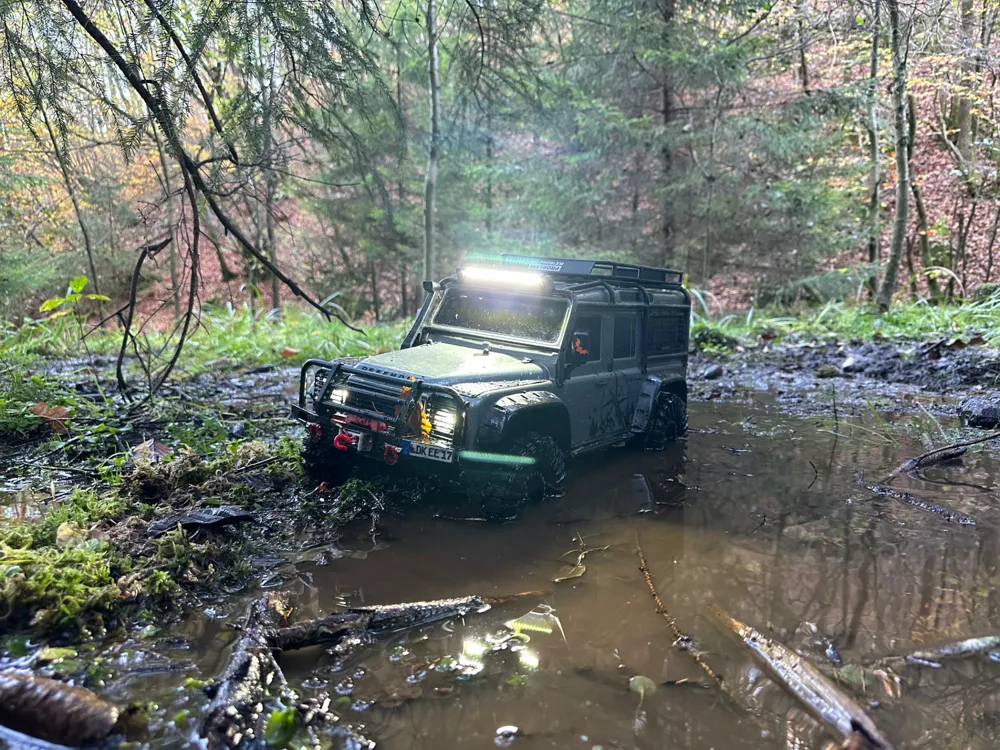 Lightbar mount for TRX4 Defender 1:10 scale by Pseudonym187 - MakerWorld