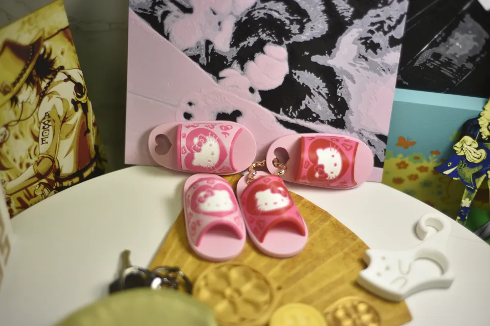Hello Kitty Slipper Keychain hello kitty keyring by siya MakerWorld ...