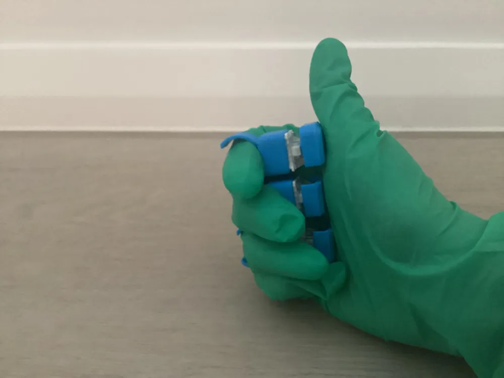 3 Finger Fidget Clicker - Free 3D Print Model - MakerWorld