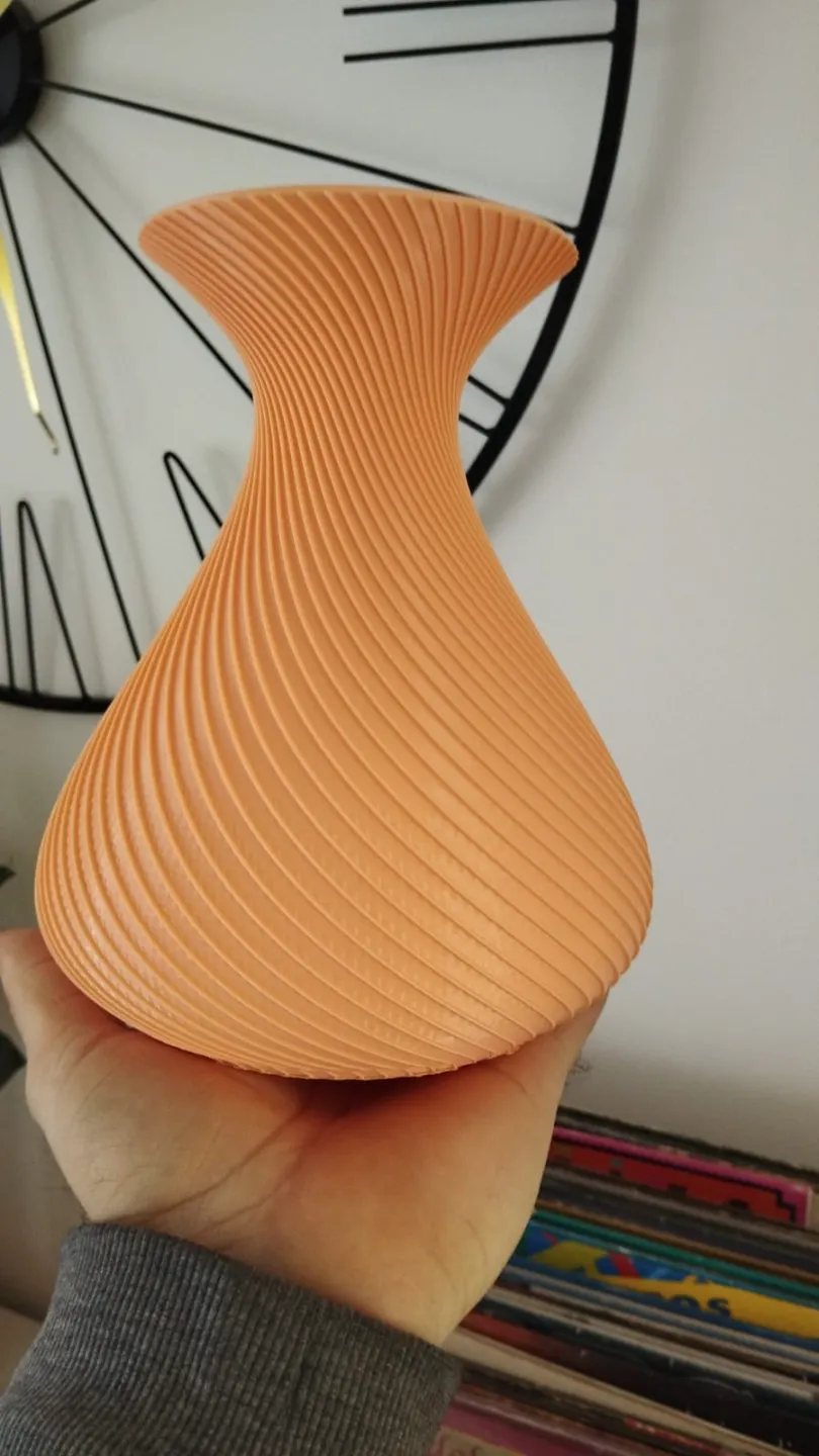 Classic vase by FMV - MakerWorld