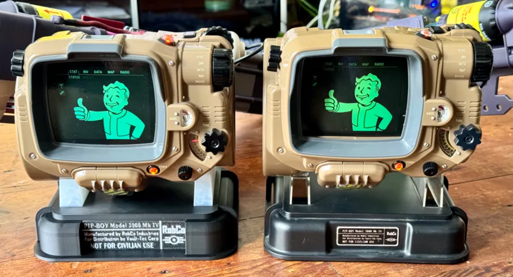 Pip-Boy 3000 Mk IV Stand and Placard for Fallout 4 Collector's Edition ...