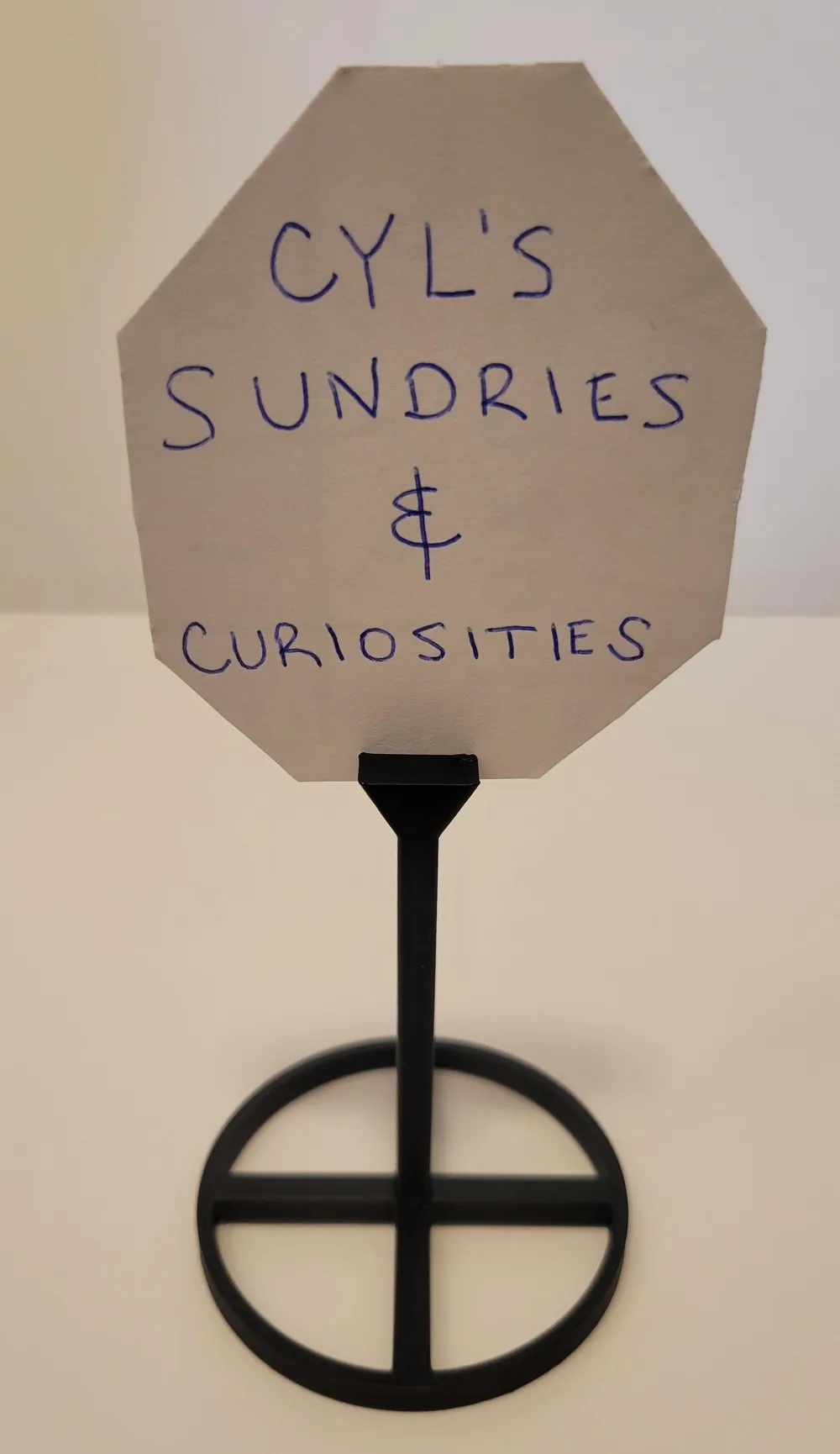 [Parametric] Tall Sign Holder - Free 3D Print Model - MakerWorld