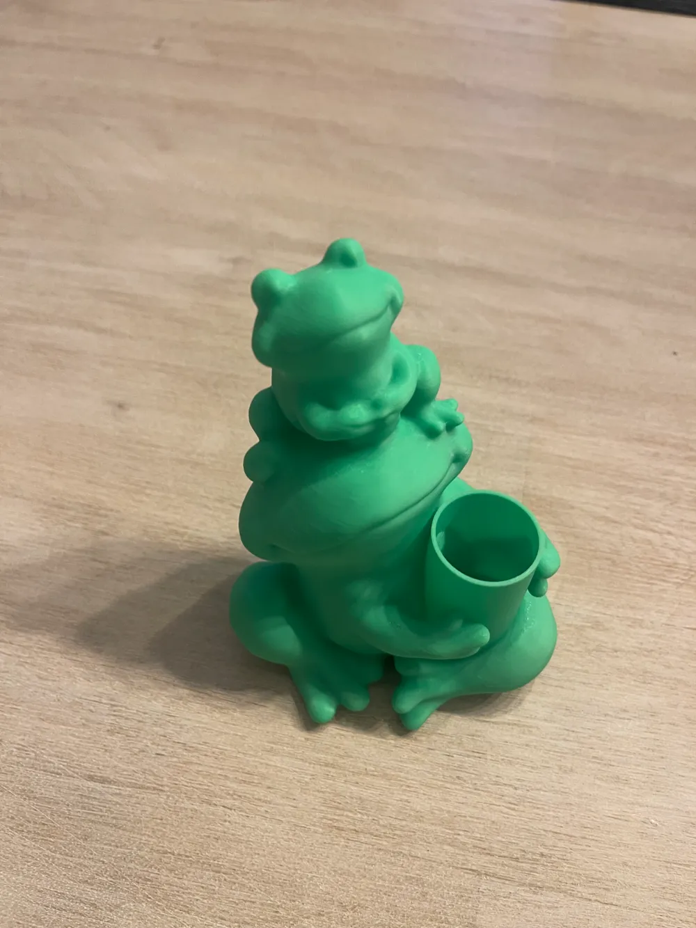 Frog Holder (with and without printed container) by ShapeShift 3D ...