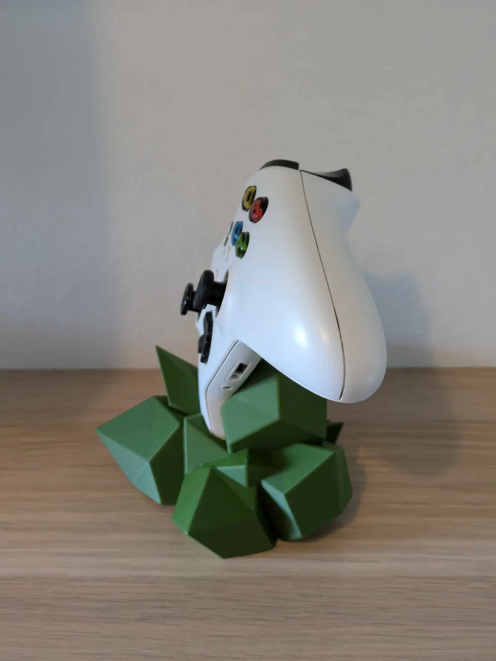 XBox Controller Stand /XBox Crystal NO SUPPORT! by Draahl MakerWorld ...