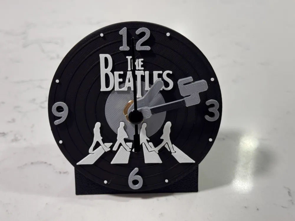 The Beatles Vinyl Record Clock by Mono98 - MakerWorld