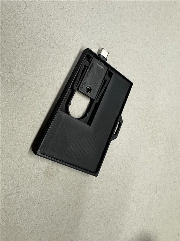 ID Card Holder with Yubikey Slot Remixed by Benedikt Wörner MakerWorld ...