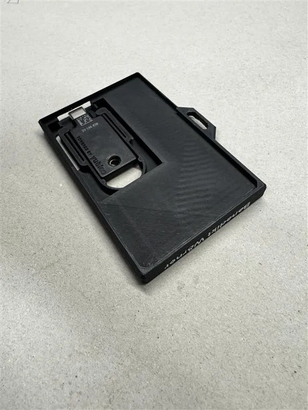 ID Card Holder with Yubikey Slot - Free 3D Print Model - MakerWorld