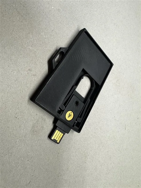 ID Card Holder with Yubikey Slot Remixed by Benedikt Wörner MakerWorld ...