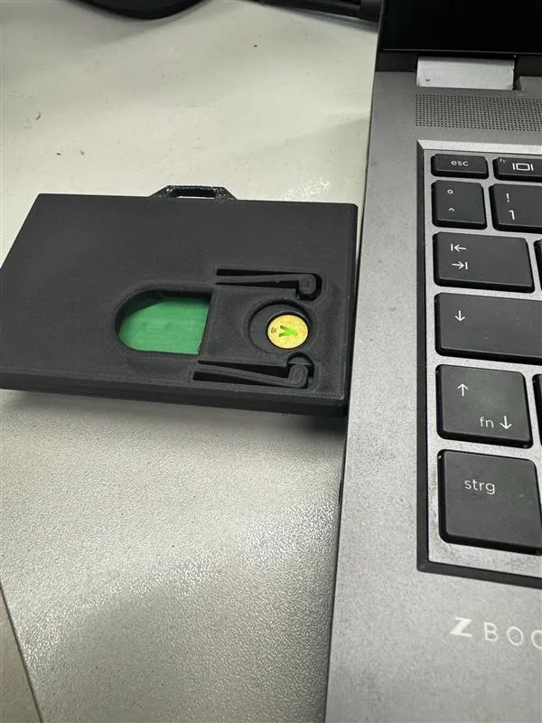 ID Card Holder with Yubikey Slot Remixed by Benedikt Wörner MakerWorld ...
