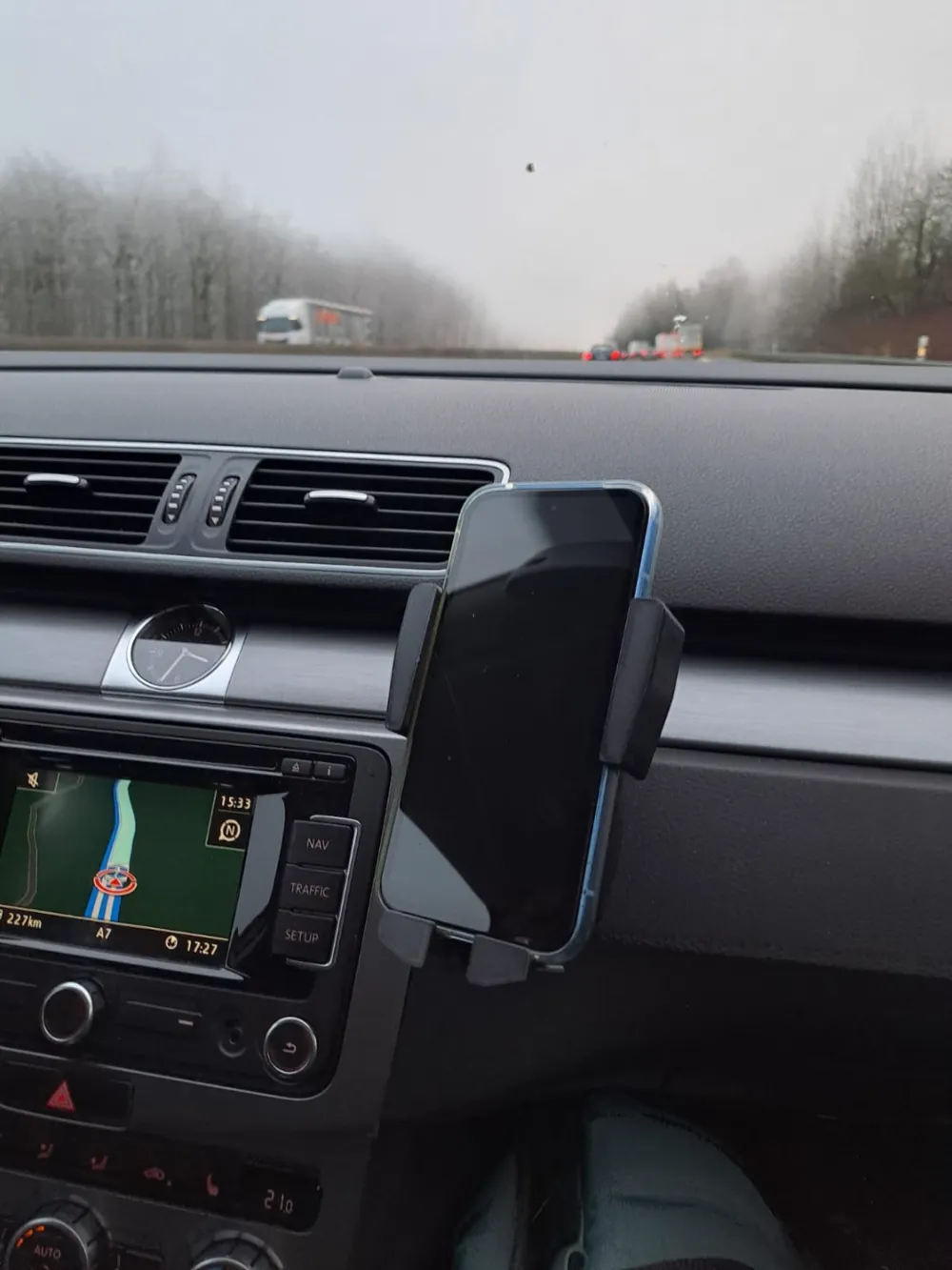 VW phone holder UHV mobile phone preparation - Free 3D Print Model ...