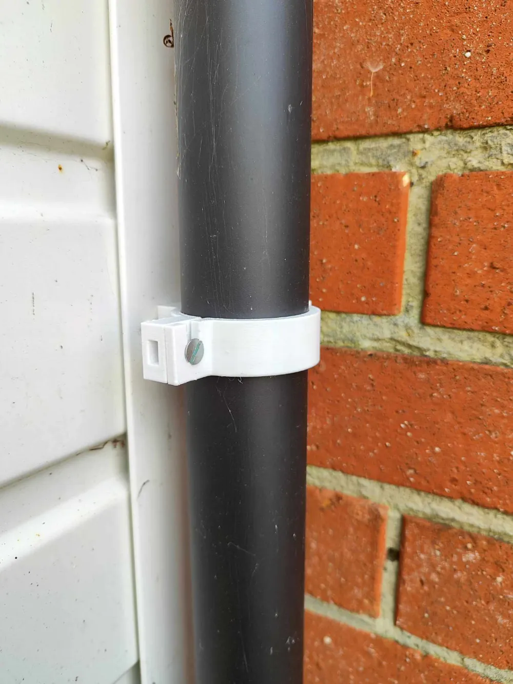gutter pipe clip, downpipe brackets D50 D80 by ObiWan11 - MakerWorld
