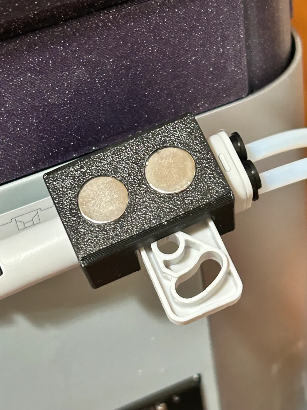 Magnetic Bambu 4-in-1 PTFE Adapter Mount - Free 3D Print Model - MakerWorld