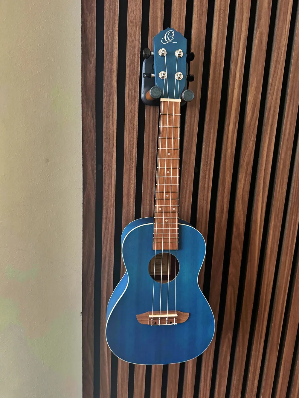 Ortega Ukulele Wandhalterung – Kostenloses 3D-Druckmodell – MakerWorld