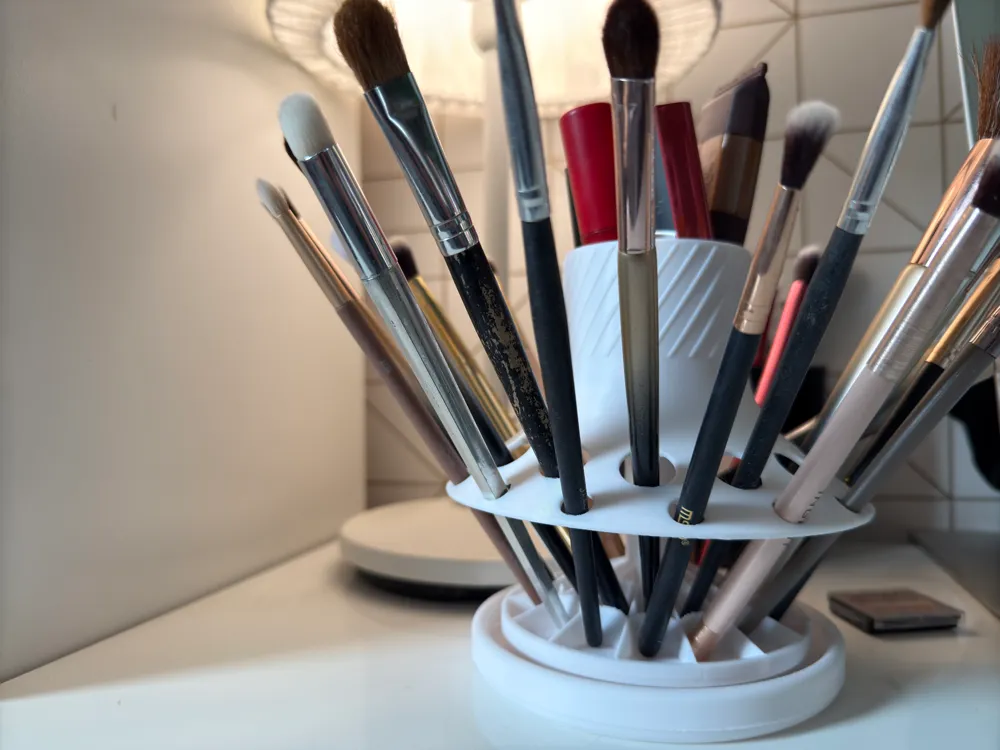 Rotary makeup brush accessories holder by Łukasz - MakerWorld
