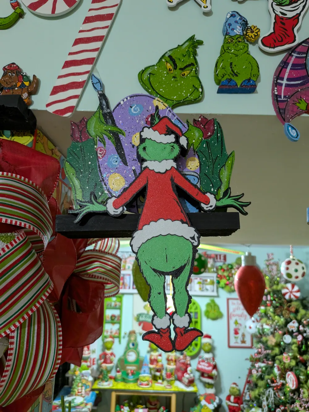 Grinch Climbing Mantel and Door Hanger by Austin314 MakerWorld ...