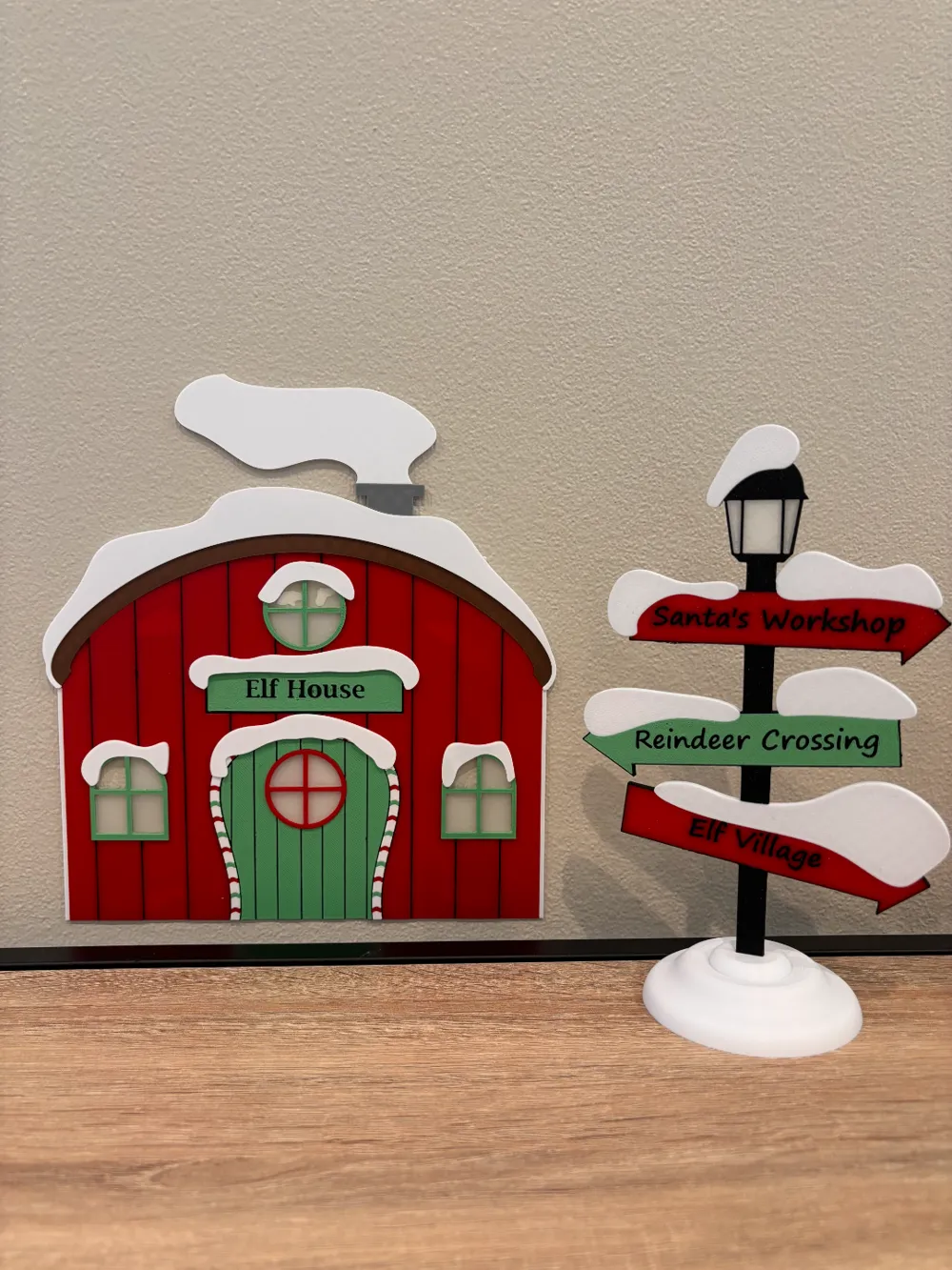 Elf of the shelf house with lamp- / sign pole by KogKbo - MakerWorld