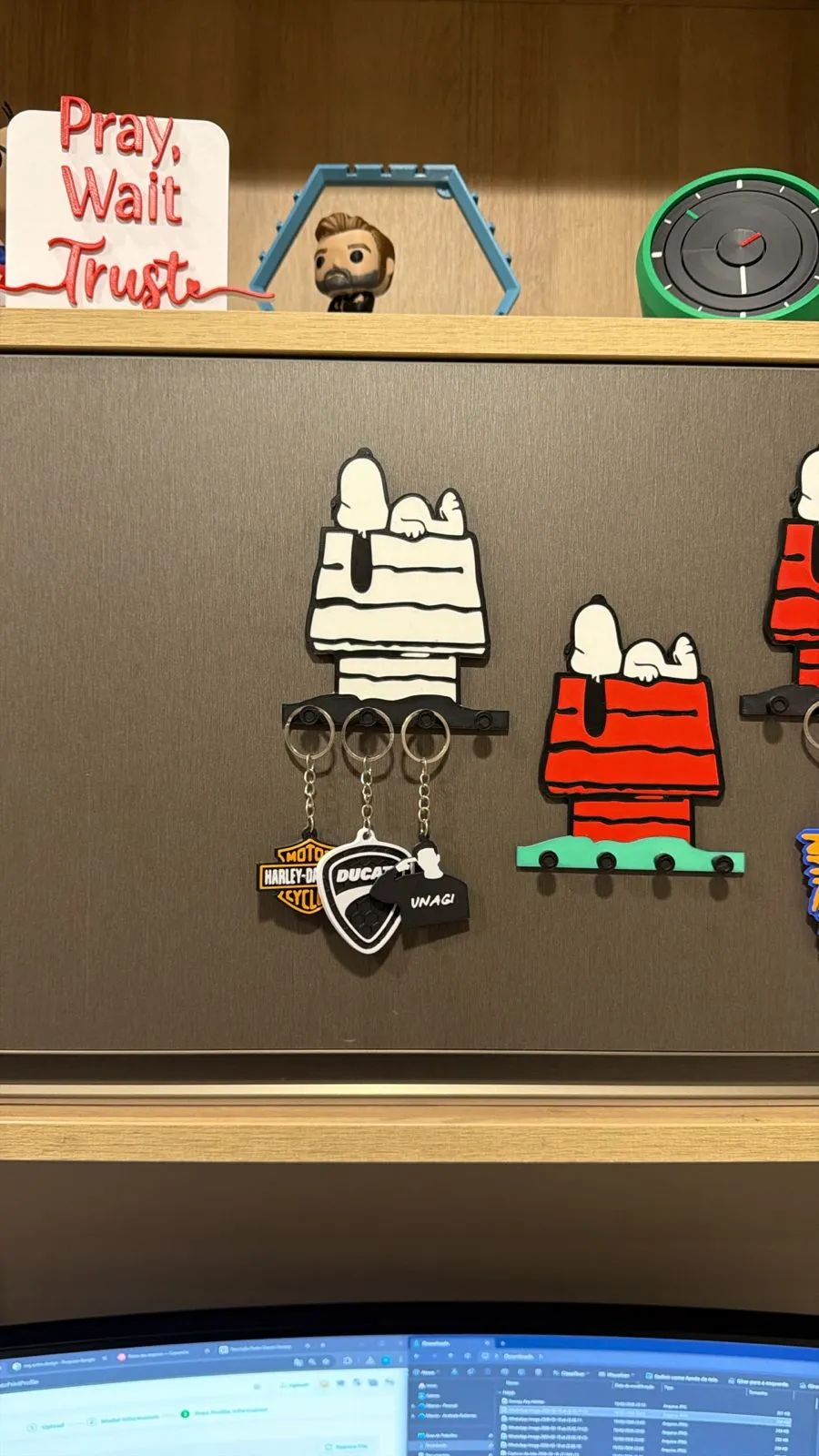 Snoopy Key Holder - Free 3D Print Model - MakerWorld
